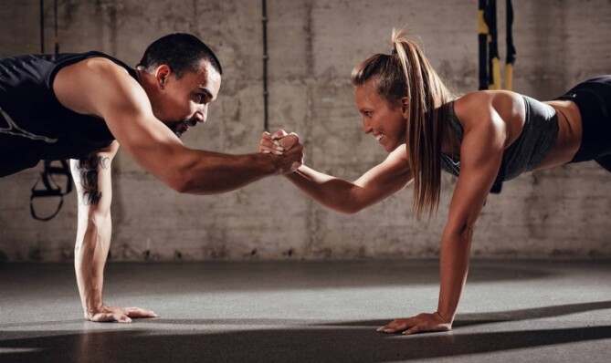 9 oefeningen voor een duo workout